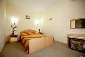 Salen (4-y Chernomorskiy pereulok No:2, selo Vityazevo), otel  Krasnodarski krayından