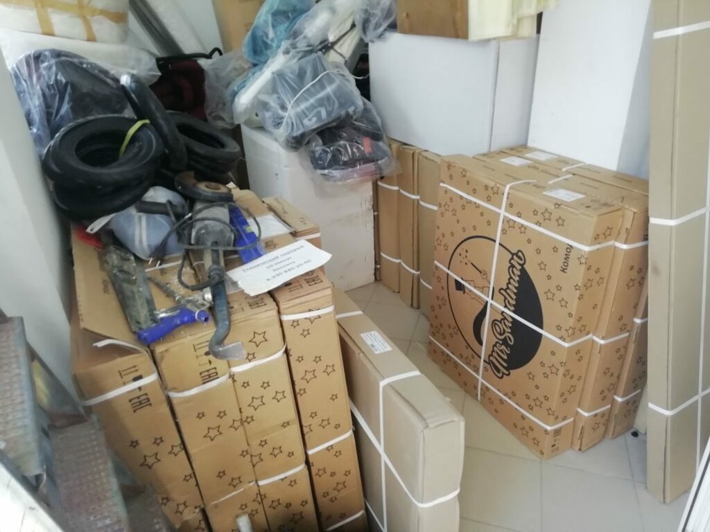 Teslimat noktası Koliaski-krovatki Punkt Vidachi, Saint‑Petersburg, foto