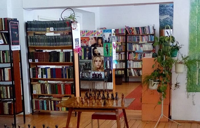 Kütüphaneler Библиотека-филиал с. Грибское, Amursk Bölgesi, foto
