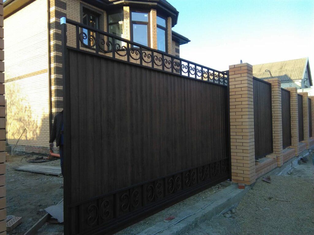 Metal konstrüksiyon firmaları Forging and Roofing, Krasnodarski krayı, foto