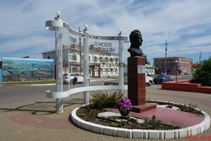 М. А. Шолохов (Voronezh Region, Boguchar, ulitsa Pavshikh Strelkov), anıt, heykel  Boguçar'dan