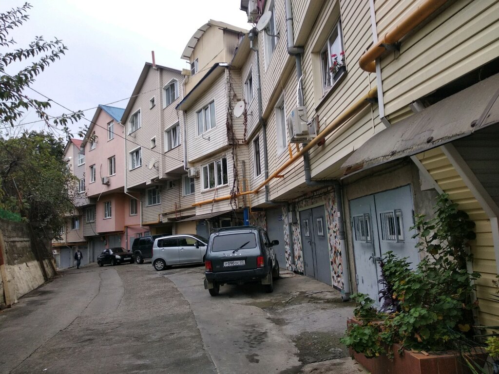 Garajlar Бугорок, Soçi, foto