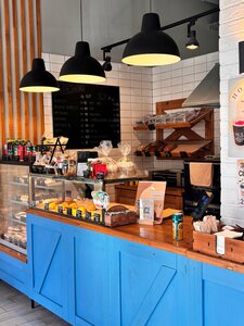 Два Пекаря (Baltiyskaya ulitsa No:1, derevnya Borisovichi), kafe  Pskovskaya oblastından