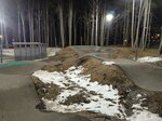 Памп-трек (Moscow Region, Sergiyev Posad, park Skitskiye prudy), spor alanı  Sergiyev Posad'dan