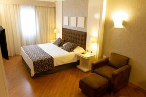 Bristol International Airport Hotel (Rio de Janeiro, Município do Rio de Janeiro, Rua José de Andrade, 55), otel