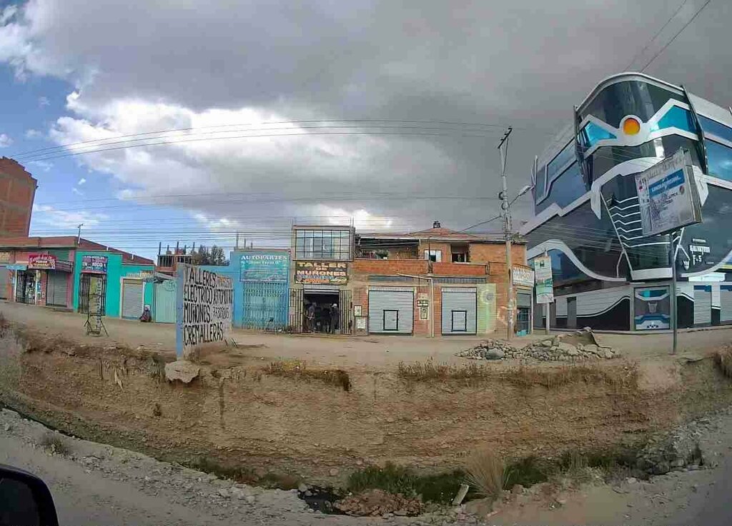 Motosiklet yedek parçaları Jhony Franz II, El Alto, foto