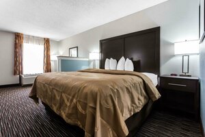 Quality Inn & Suites Mooresville - Lake Norman (North Carolina, Iredell County, Mooresville), otel  Mooresville'den