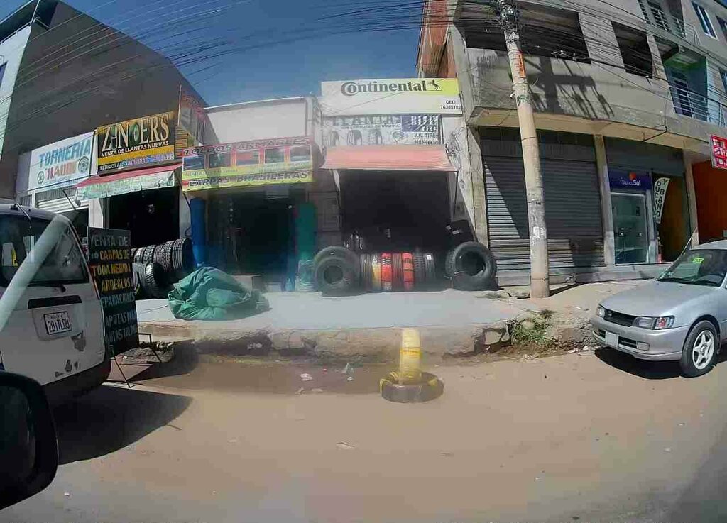 Çerçeve ve çadır yapıları Structures of Frames and Awnings, Cochabamba, foto