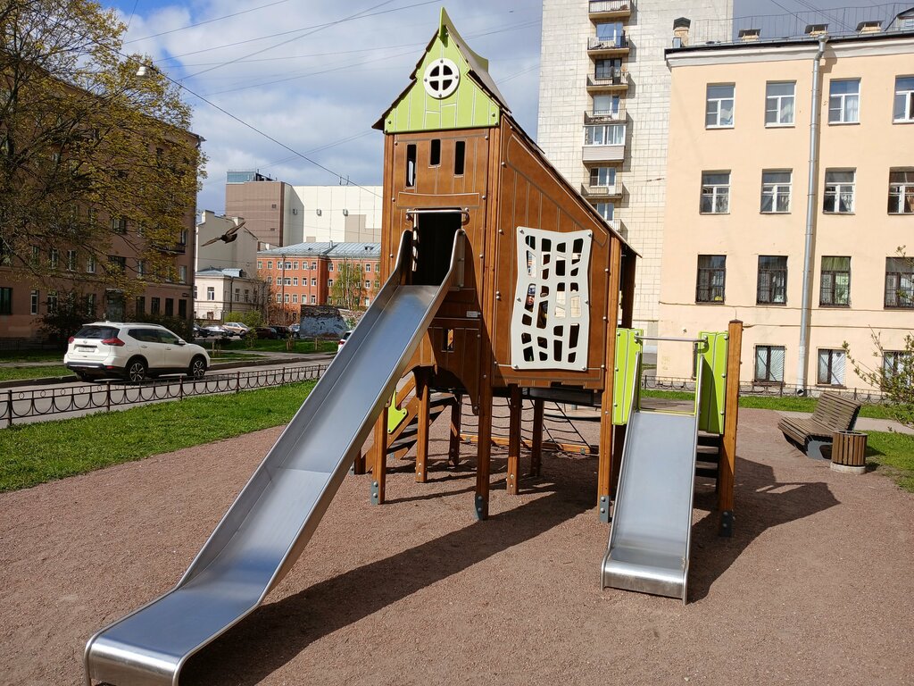 Oyun alanı Playground, Saint‑Petersburg, foto