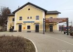 Petrovaradin Station (Autonomous Province of Vojvodina, South Backa Administrative District, City of Novi Sad, City Settlement of Petrovaradin, gradska četvrt Novi Majur), tren istasyonu  Güney Backa İlçesi'nden