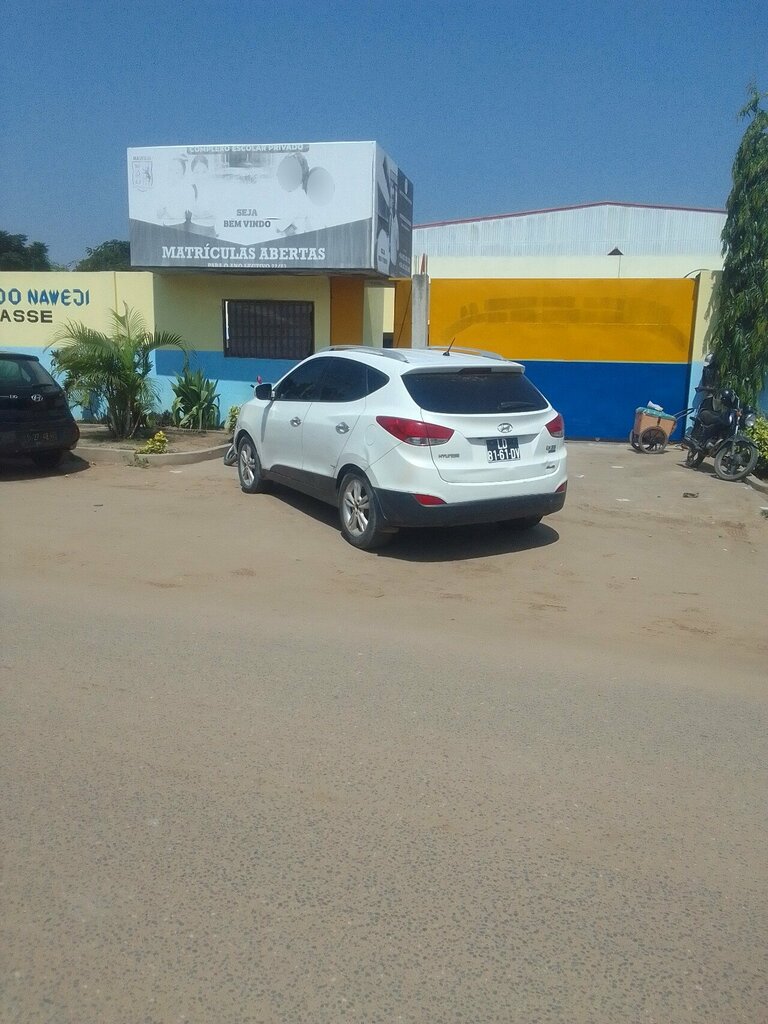 Ortaokul Escola, Loanda, foto