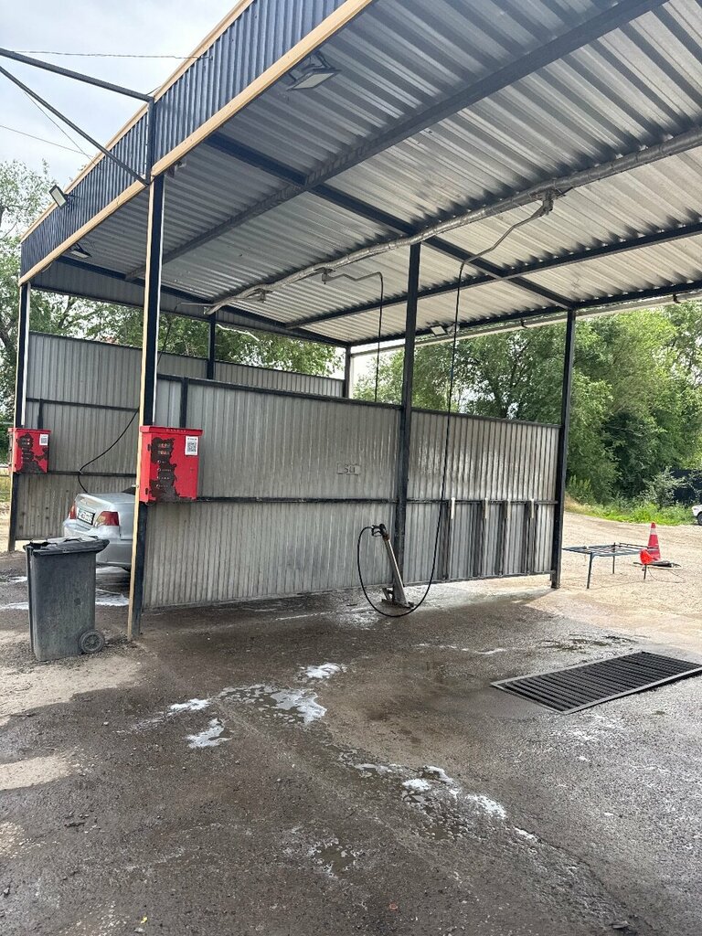 Oto yıkama Bastau, Almatı eyaleti, foto