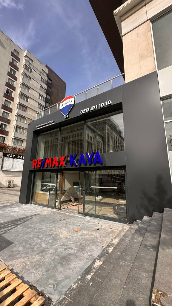Emlak ofisi Remax Kaya, İstanbul, foto
