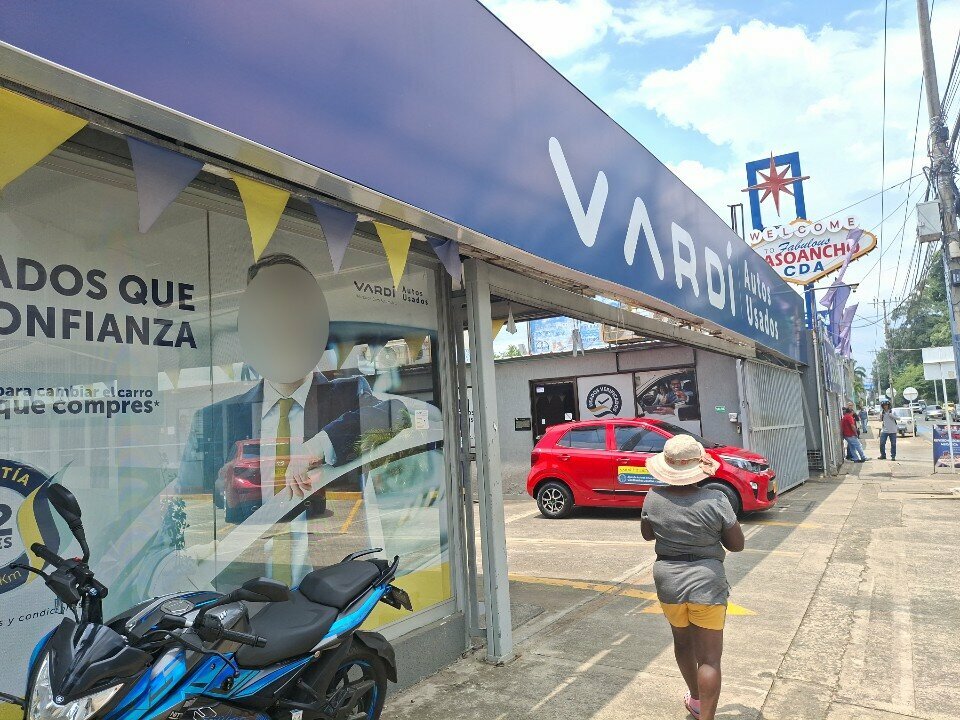 Otomobil satış galerileri Vardi, Cali, foto