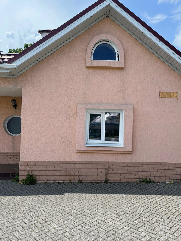 Tuvalet Общественный туалет, Tuapse, foto