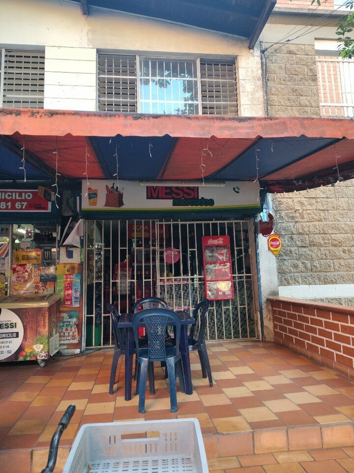 Market Messi Markets, Medellin, foto