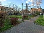 Dečije igralište (Autonomous Province of Vojvodina, South Backa Administrative District, City of Novi Sad, Novi Sad, Ulica Vojvode Knićanina), spor alanı  Novi Sad'dan