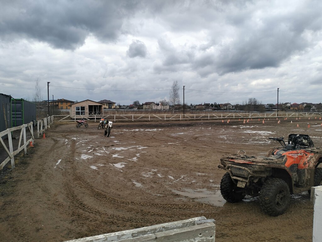 Özel üretim araç ve ekipmanları Аренда спецтехники, Moskova ve Moskovskaya oblastı, foto