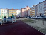 Playground (Khanty-Mansi Autonomous Area, Yugorsk, 1-y mikrorayon), oyun alanı  Ugorsk'tan