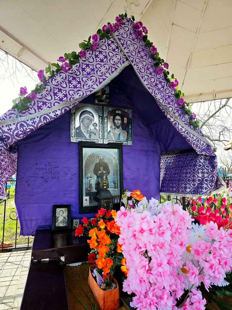 Ünlü kişilerin mezarları Спиридон Сухинин, Voronejskaya oblastı, foto