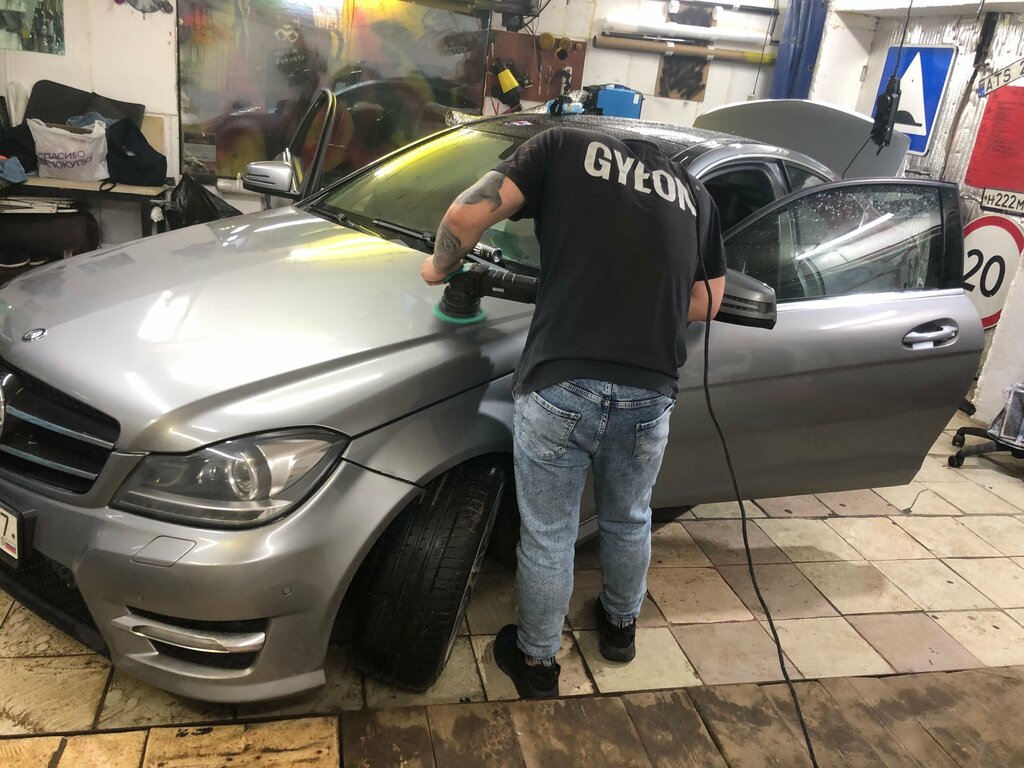 Araç camlarının renklendirilmesi Avdotino south, İvanovo, foto