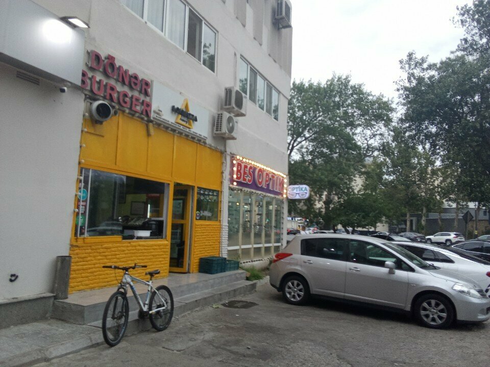 Fast food Dönər Burger, Bakü, foto