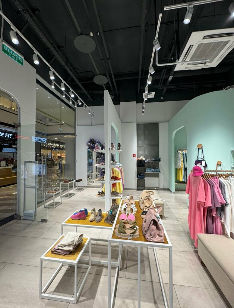 Ayakkabı mağazaları Bibibs&Co, Moskova, foto