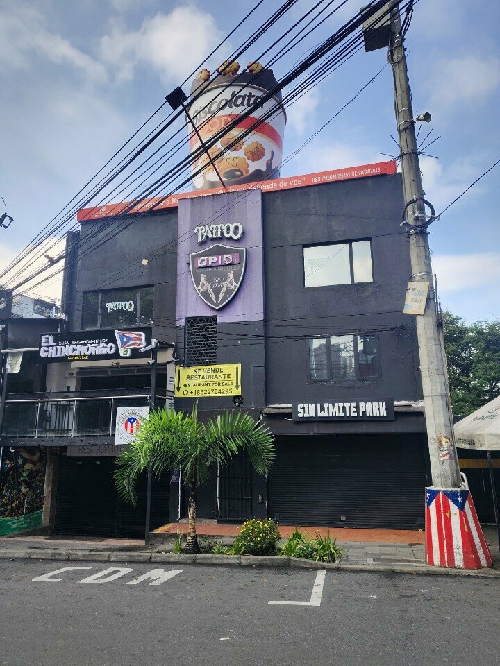 Dövmeciler Opio Studio Tattoo, Medellin, foto