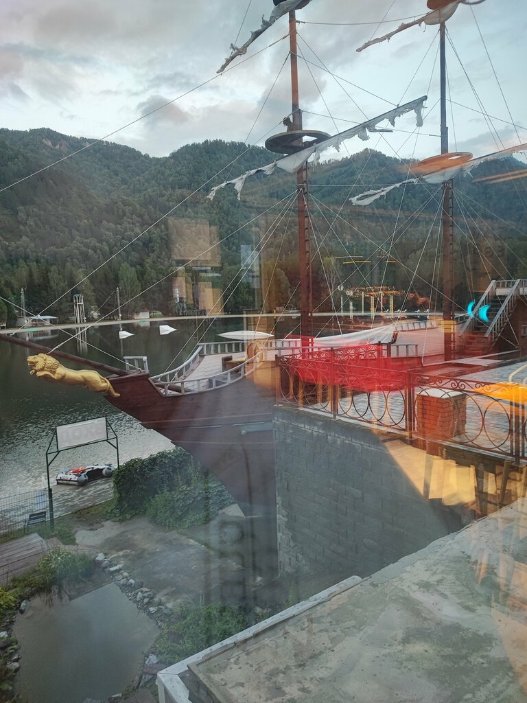 Bar Бар-теплоход Михаил Светлов, Altayski krayı, foto