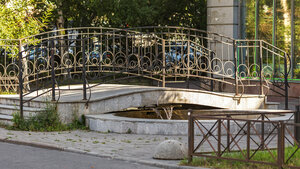 Fountain (Novatorov Boulevard No:8к2), çeşme  Saint‑Petersburg'dan