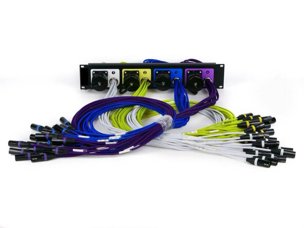 Ses ve ışıklandırma ekipmanları firmaları Mozart Audio Store, Moskova, foto