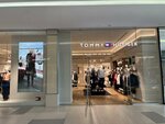 Tommy Hilfiger (Abdullah Rozybakiev Street No:247А), giyim mağazası  Almatı'dan
