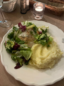 Traffic (Ida-Viru County, Narva-Jõesuu, Kiriku street, 2), bar  Narva‑Joesuu'dan