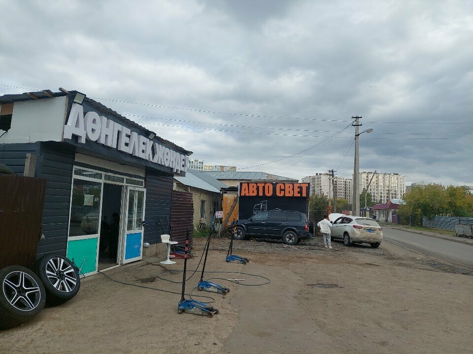 Oto lastik tamiri Tire Fitting Workshop, Astana, foto