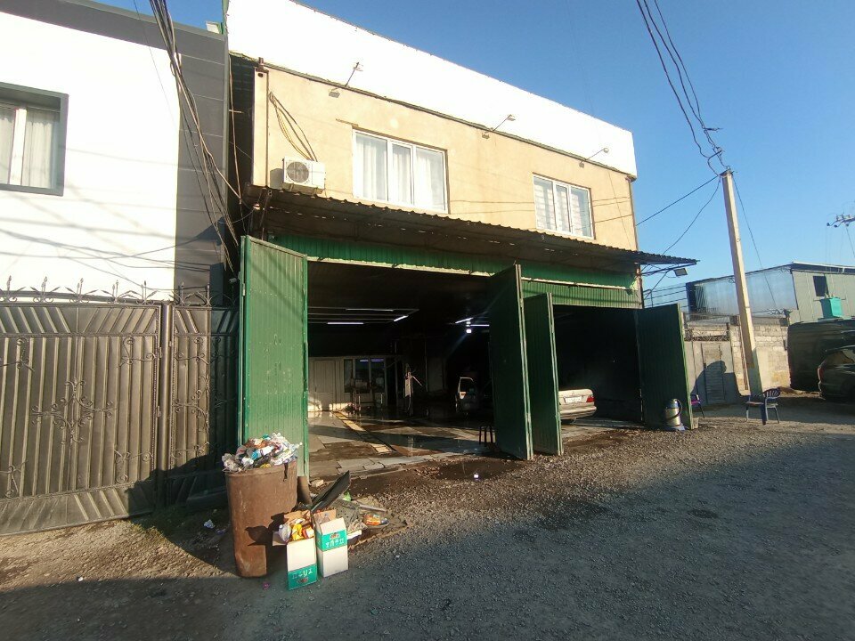 Oto yıkama Унаа жуугуч, Bişkek, foto