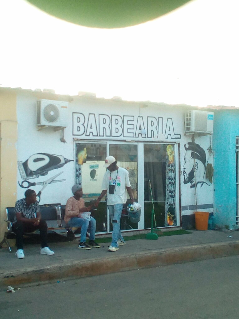 Berberler Barbearia, Loanda, foto