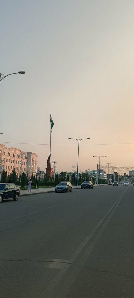 Turistik yerler Государственный флаг Республики Таджикистан, Pencikent, foto