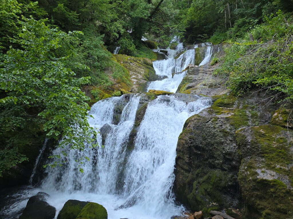 Şelale Rachkha Waterfall, , foto