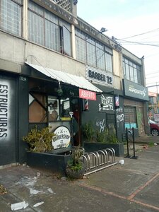 Barber Shop 72 (Bogotá, Barrios Unidos, Carrera 20C, 72-08), berberler  Bogota'dan