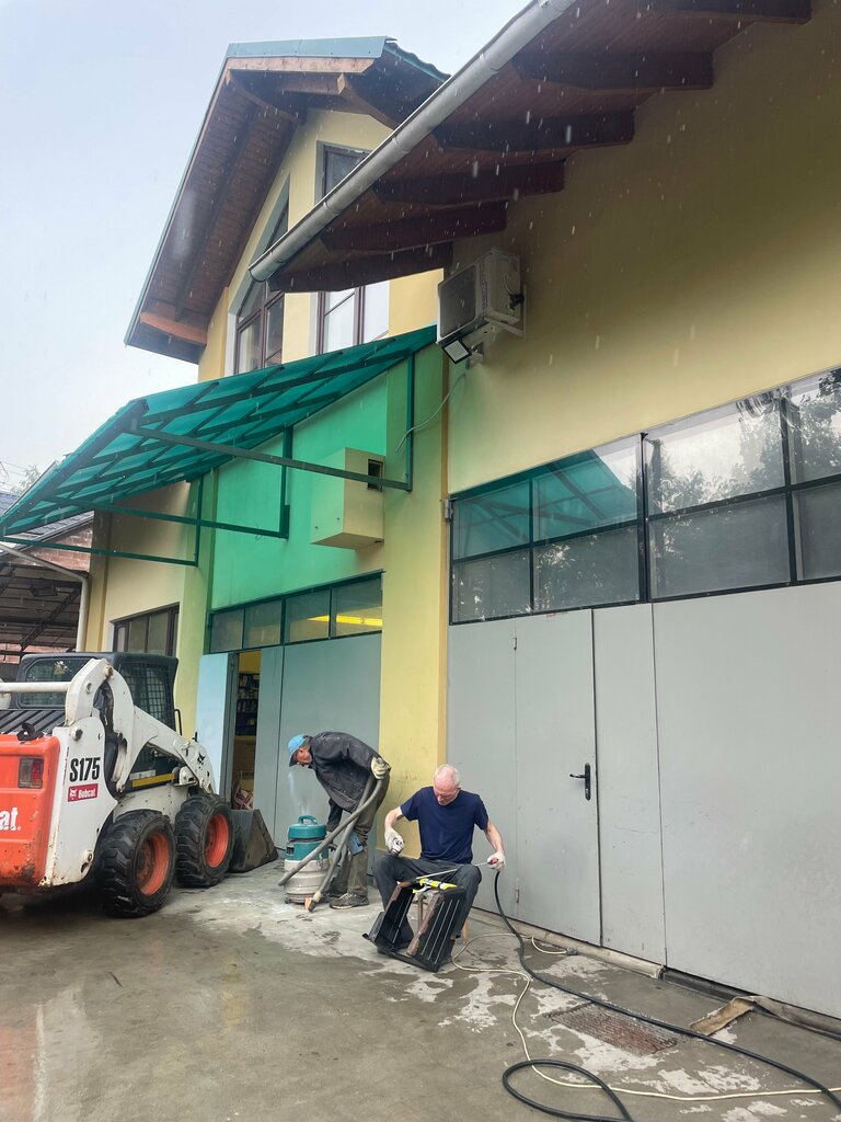 Araba boyama Кузов-реновация.рф, Moskova ve Moskovskaya oblastı, foto