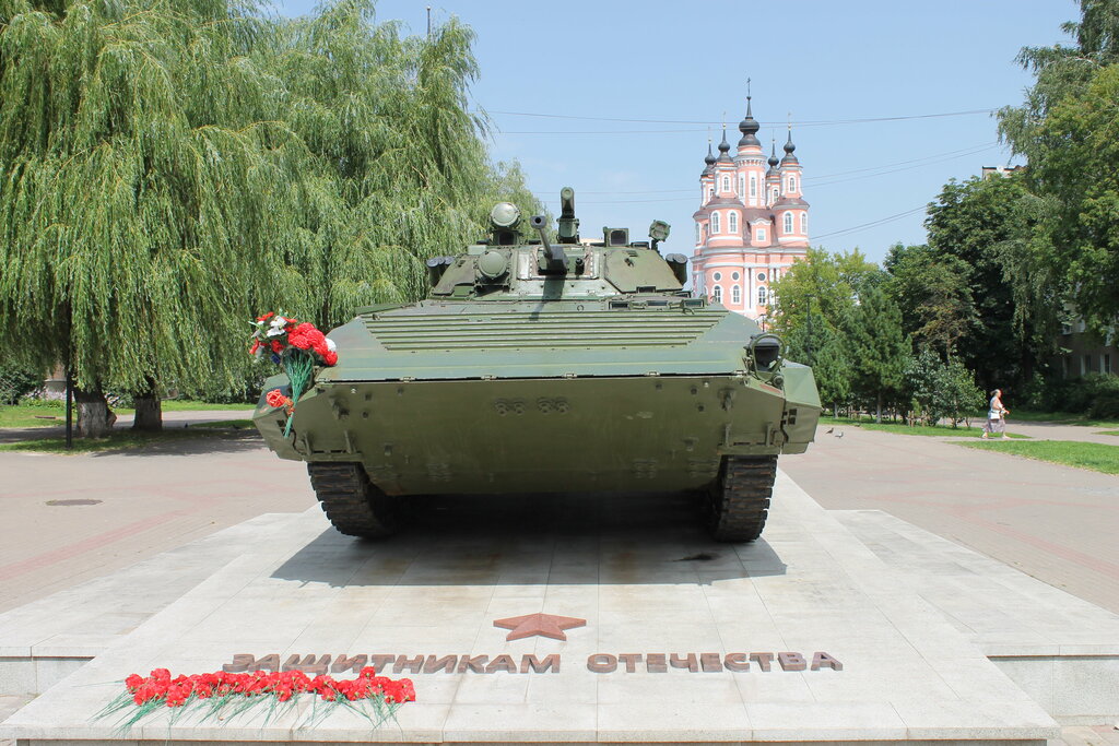Teknoloji anıtı БМП-2, Kaluga, foto