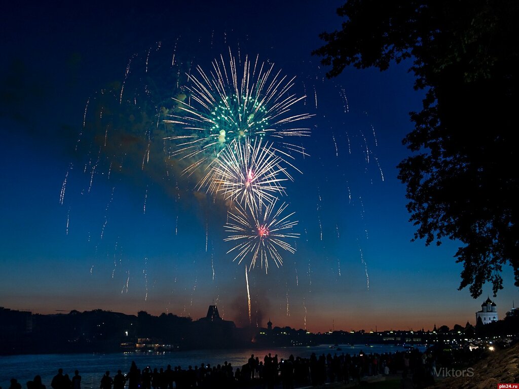 Havai fişek firmaları Piroart, Lipetsk, foto