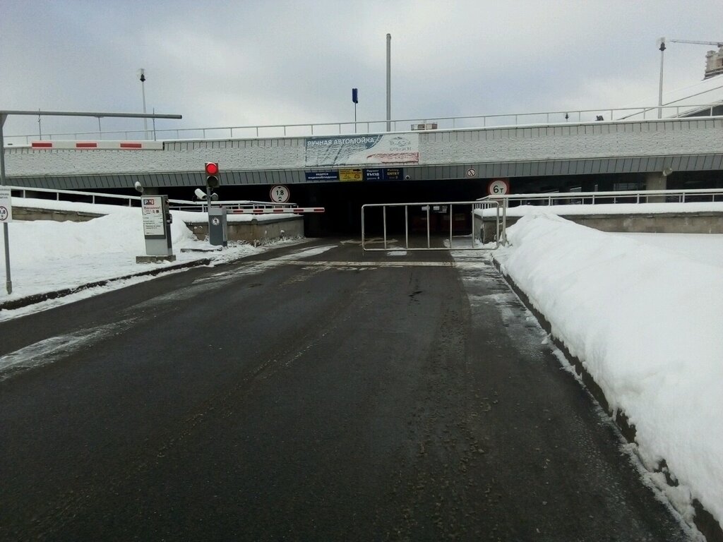 Otoparklar Parking lot, Minsk, foto