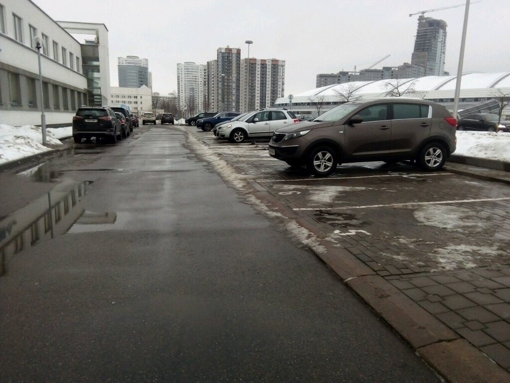 Otoparklar Parking lot, Minsk, foto