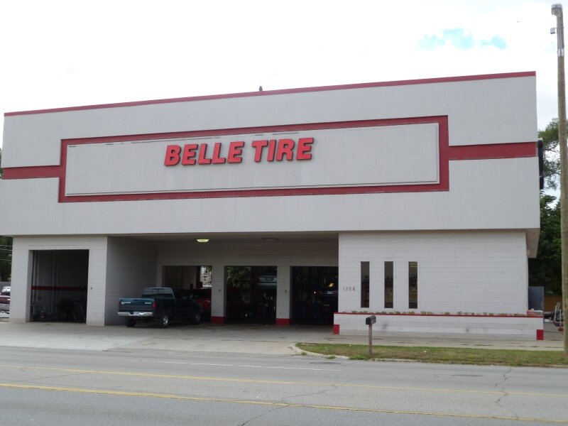 Express yağ değişim noktası Belle Tire, Michigan Eyaleti, foto