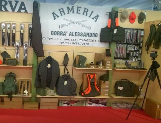 Atıcılık ve okçuluk kulüpleri ve atış alanları Armeria Corrà Alessandro, Dünya, foto