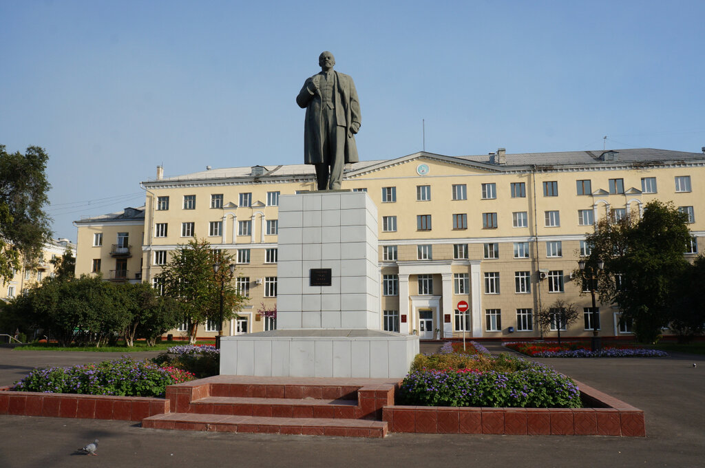 Anıt, heykel В.И. Ленин, Novokuznetsk, foto
