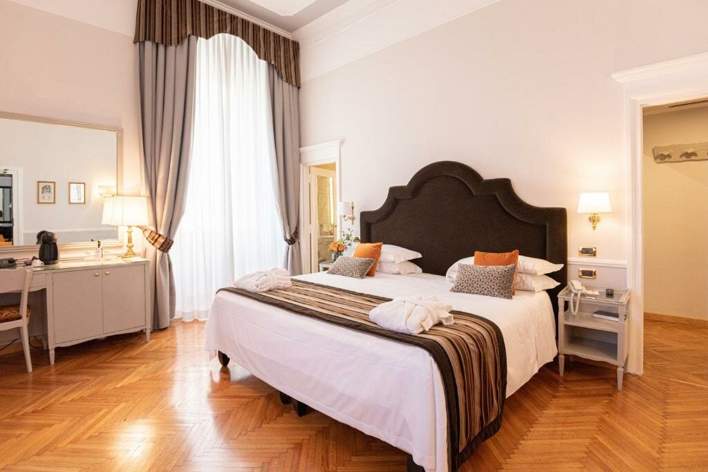 Otel Bettoja Hotel Massimo D'Azeglio, Roma, foto