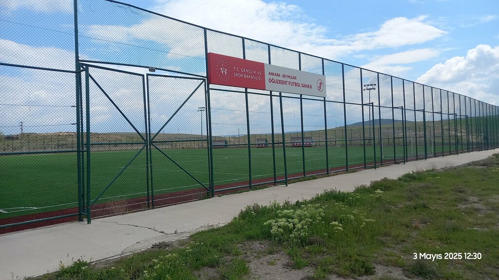Spor alanı Oğuzkent Sentetik Futbol Sahası, Beypazarı, foto