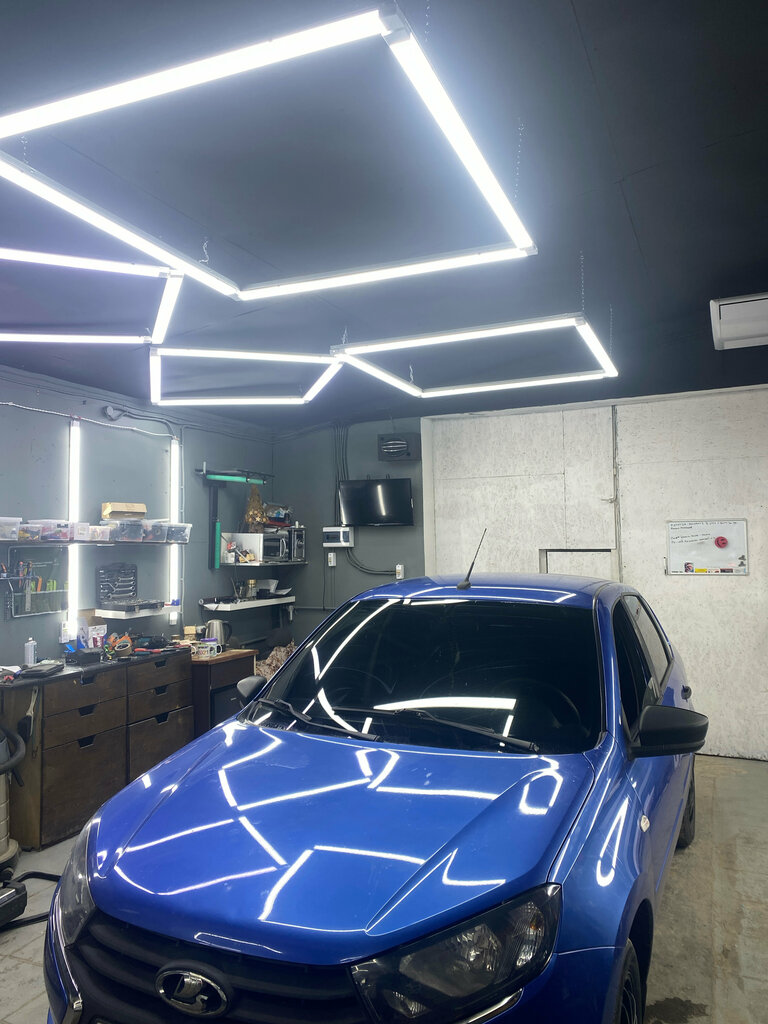 Detaylı oto bakımı Bertone, Gorodets, foto